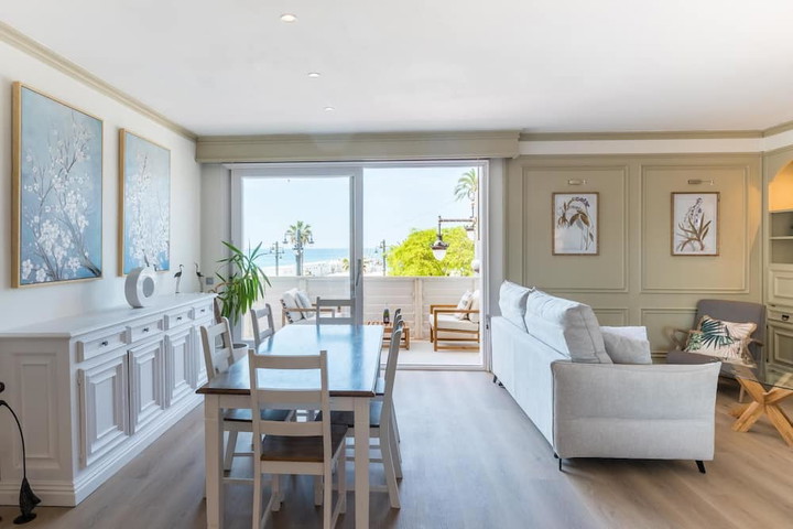 Sitges Spaces Seaside Paradise, Beachfront - Sitges