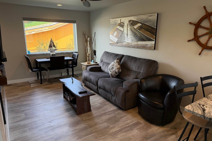 Condo 4-luxury Loft Retreat In Downtown Sister Bay. - Sister Bay, WI