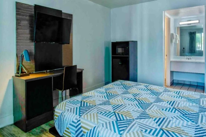 1 Queen Bed | Non-smoking, Micfridge - Tucson, AZ