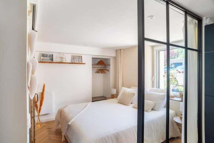 Independent, Peaceful Cocoon In The Heart Of The Village - Sleeps 4 - Saint-Genis-Pouilly