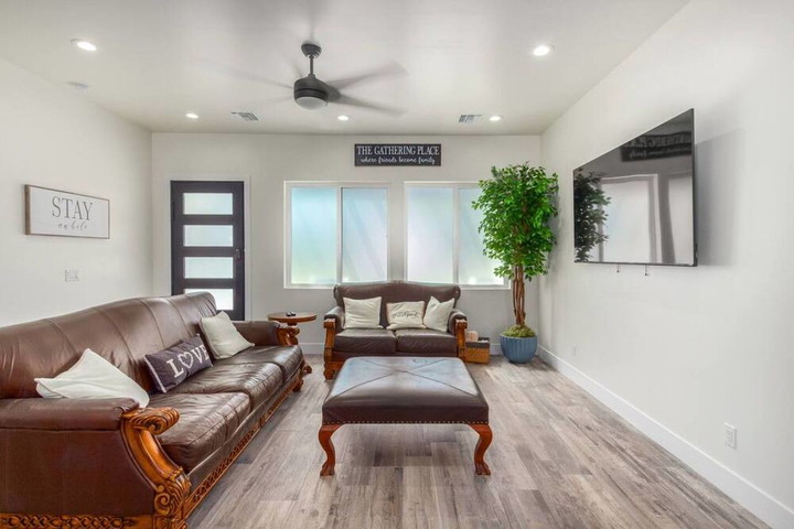 Arcadia 2022 Build-5 Bed/4.5 Bath-prime Location - Phoenix, AZ