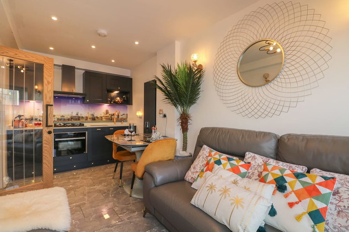 Beach Retreat, Romantic, Character Holiday Cottage In Seaford - Seaford