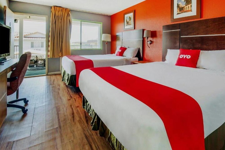 2 Queen Beds Non-smoking - Ridgecrest, CA