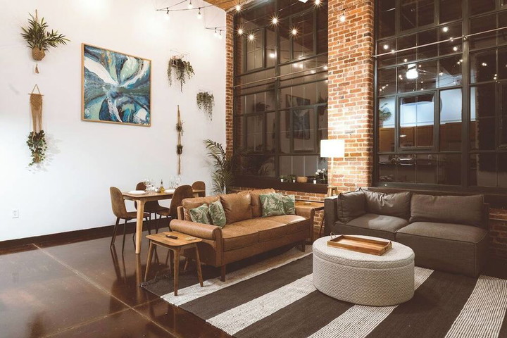 Cozy Mill Loft W/ 2 King Beds, Huge Windows - Spartanburg, SC