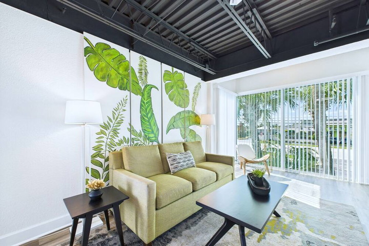 Experience Modern Elegance At Mangrove Loftssteps From Port Canaveral And Minutes To Cocoa Beach. Enjoy Sleek Design, Premium Comfort, Onsite Cruise Parking Avail, Easy Access To Beaches, And Rocket Launch Views From Inside Unit! - Cape Canaveral, FL