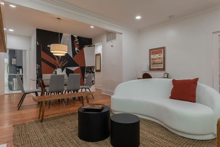 The Ares! A Luxury!  Montrose Bunker! 2br+3 ⭐️⭐️⭐️⭐️⭐️ - Houston, TX