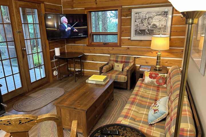 Welcome To Cloud 99! Cabin Has Privacy, Quiet, Awesome View! Recently Updated. - Vancouver Island