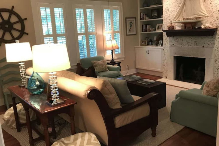 East Beach Cottage And Guest House - Brunswick, GA