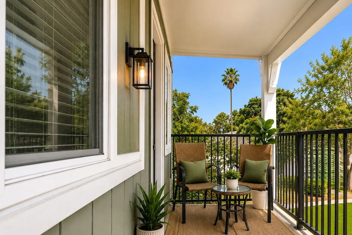 Modern Newly Furnished Napa 1br | Pool, Gym, Patio - Napa, CA
