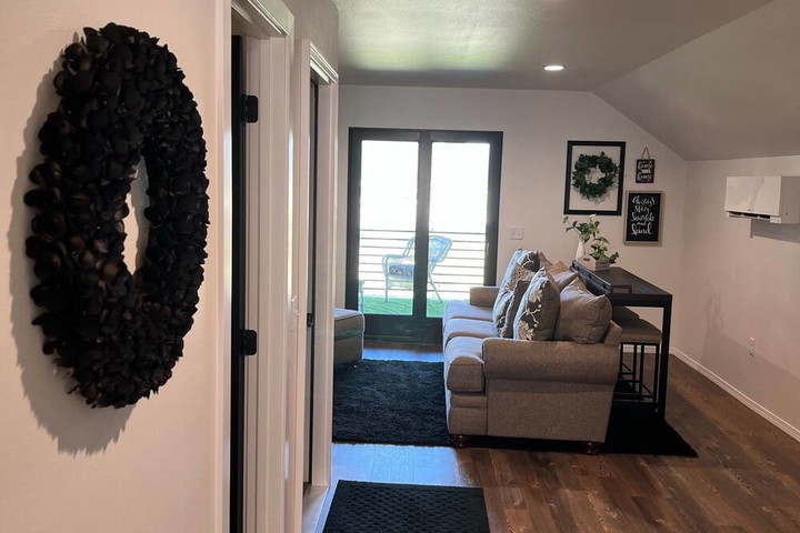 This Charming Living Quarters Has Amazing Views!! - Sturgis, SD
