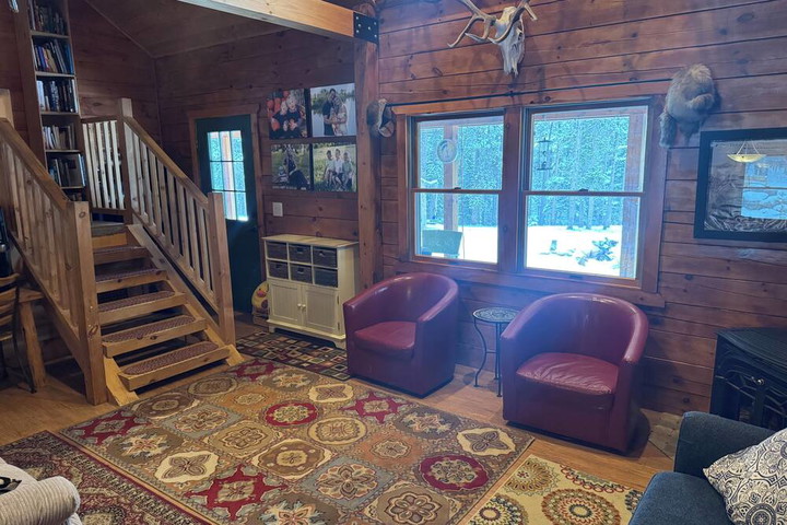Tremendous Cabin On Private 6 Acres Perfect For Your Relaxing  Mountain Getaway! - Casper, WY