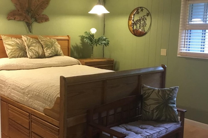 Bayfield- Charming Condo, No Cleaning Fees, Jumping Off Point To Apostles - Wisconsin