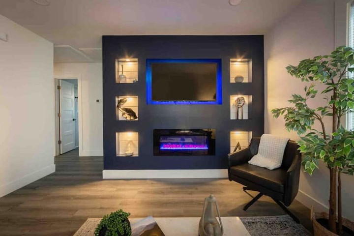 Modern Uptown Getaway & Backyard Oasis - Charlotte Douglas Airport (CLT)