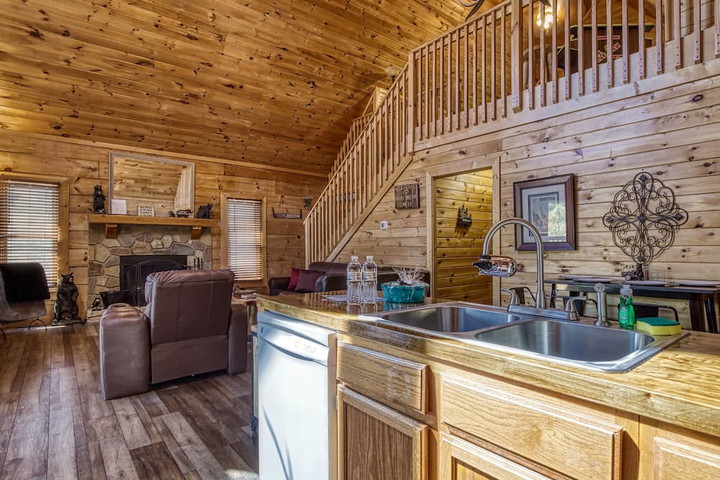 Douglas Lake Cabin Rental-access To Boat Launch-pool Table-internet-hot Tub - Sevierville, TN