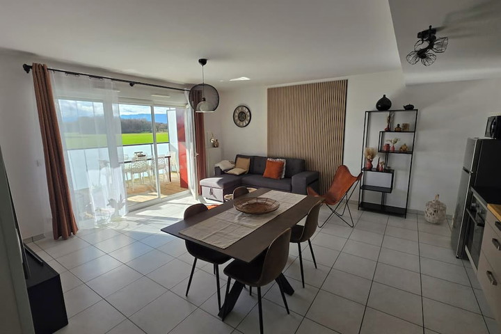 Facing The Jura, 70m² Apartment 10 Minutes From Geneva For 1 To 6 People - Yvoire
