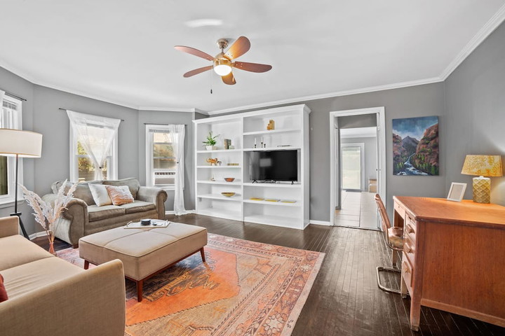 Artistic Apartment With Pool, 5-min To Downtown - Tulsa, OK