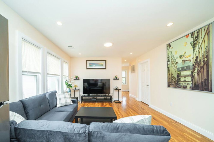 Modern 3br Pet-friendly Boston Apt W/parking Fenway Park & Td Garden 30/3 - Norwood, MA