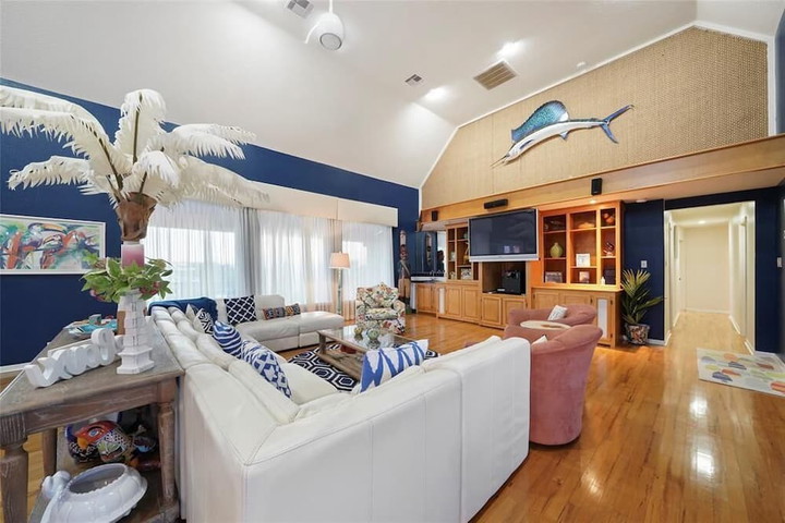 Private Swimming Pool, Fishing Dock!  Something To Offer Everyone! - Surfside Beach, TX