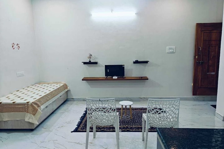 Aarunya Home Stay Amidst Hill And Windmill Facing Property - Chitradurga