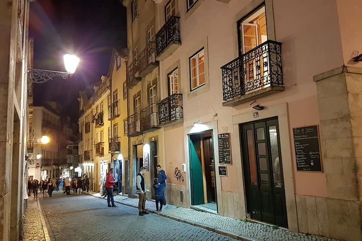 Bairro Alto Corner Apartment - Lisboa