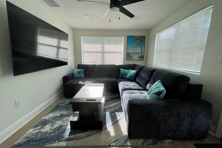 3-bedroom 2-full Bath Bungalow In Beautiful Sarasota. - Sarasota, FL