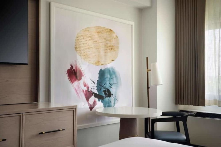Cozy Urban Getaway | Gym, Bar, Free Shuttle, Pet-friendly, Fitness Center - Greenwich, CT