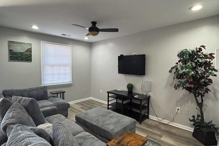 Riverside Retreat - Camden, NJ