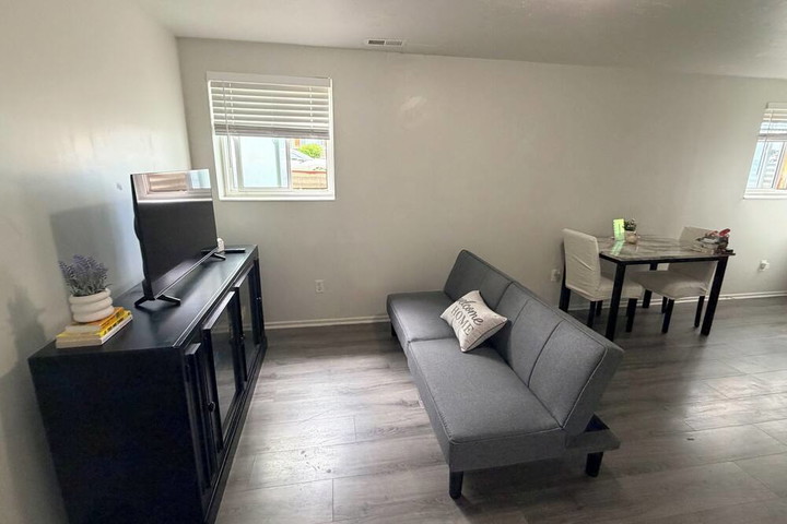 Entire Private Basement Suite Not Just A Room - Farmington, UT