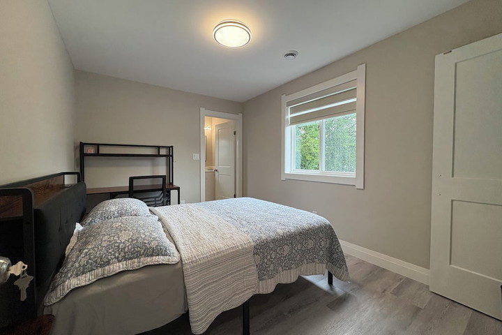 Room+bath In New House Near Uofwindsor & Downtown - Windsor, ON, Canada