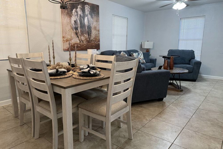 Lodge At Logan - Laredo, TX