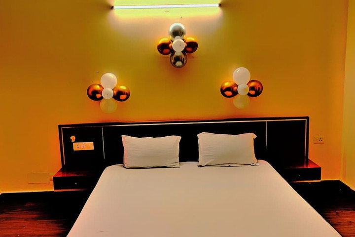 Hills Nature Resort - Delhi, India