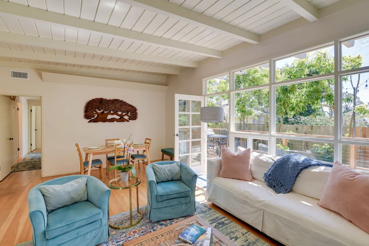 Vacation Rental Home ~ 1 Mi To Carmel Beach! - Big Sur, CA