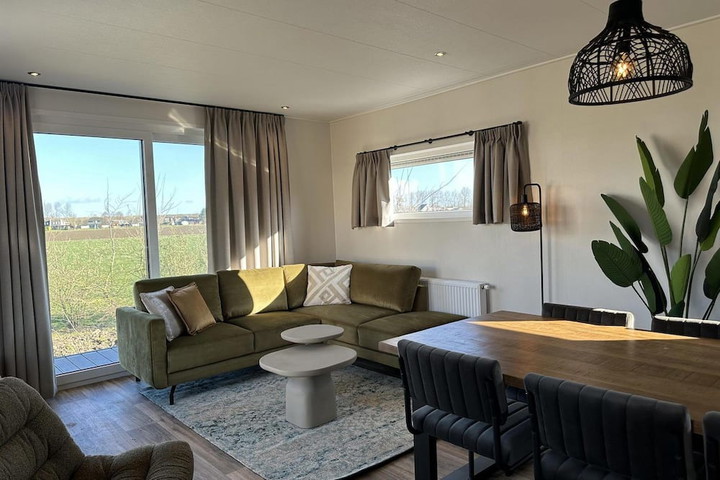 Verblijf In De Moderne En Ruime Zonneweelde Lodge En Sta In No-time Op Het Strand - Nieuwvliet
