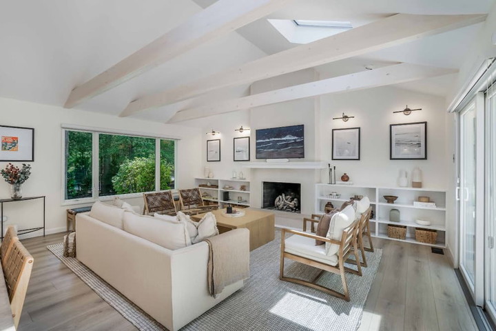 Springs Retreat: Fully Renovated Home, New Gunite Pool, Walk To Bay & Rita's - East Hampton, NY