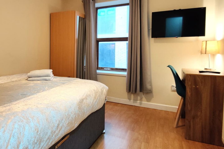 Economie-double-salle De Bain Partagée-the Central Economy Room - Birkenhead