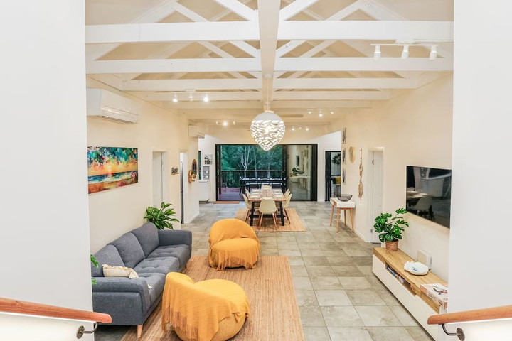 Beachlover - Brand New, Beautiful Beach Inspired, Air-conditioned, Four Bedroom Home In Agnes Water - Agnes Water