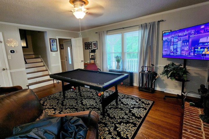 4-bedroom Bed & Breakfast In Peaceful Greensboro With Cozy Charm - Greensboro, NC