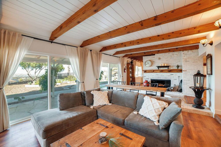 Spacious Riverside Farmhouse, Perfectly Located - Jurupa Valley, CA