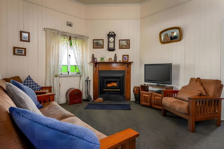 Historic Elegance In The Heart Of Wine Country - Dillons Cottage Stanthorpe! - Stanthorpe