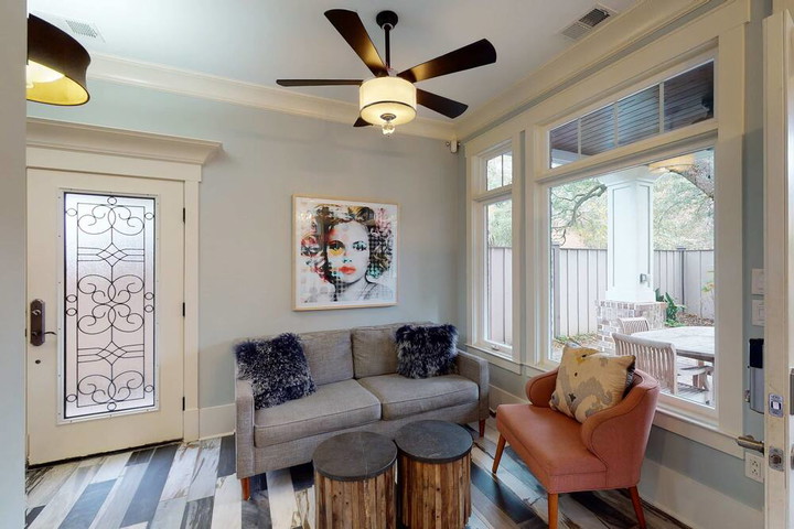 Exquisite Escape With Lake Views, Second-floor Deck & Sunroom - Dog-friendly - Mount Pleasant, SC