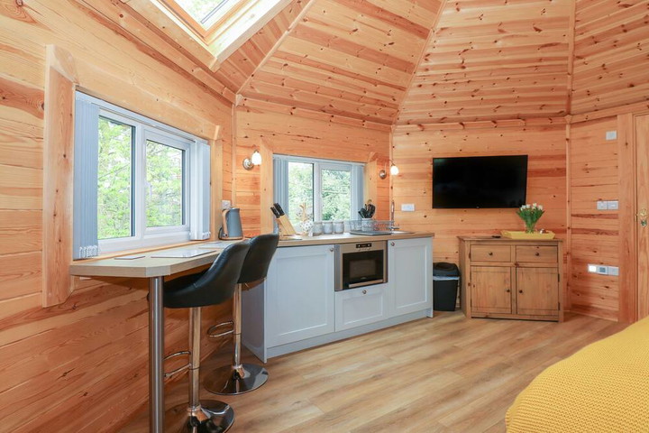Honeybee Retreat, Romantique, Avec Jacuzzi à King's Lynn - Norfolk