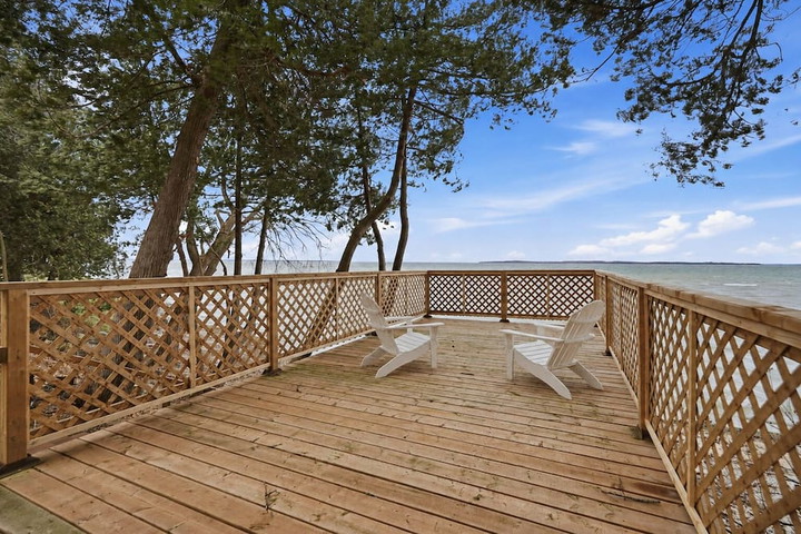 Private Lake Simcoe Retreat | Sandy Beach, Sunsets, Kayaks & Ice Fishing - Georgina