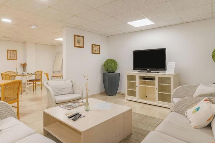 Résidence Les Grands Pins *** A Stone's Throw From The Town Center And The Spa Des Thermes - Valensole