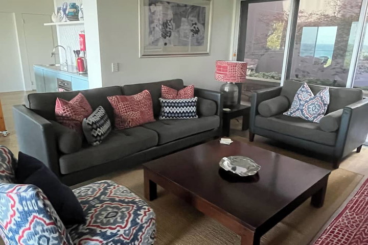 Wombarra Beach House With Ocean Views  Sleeps 8 - Stanwell Park