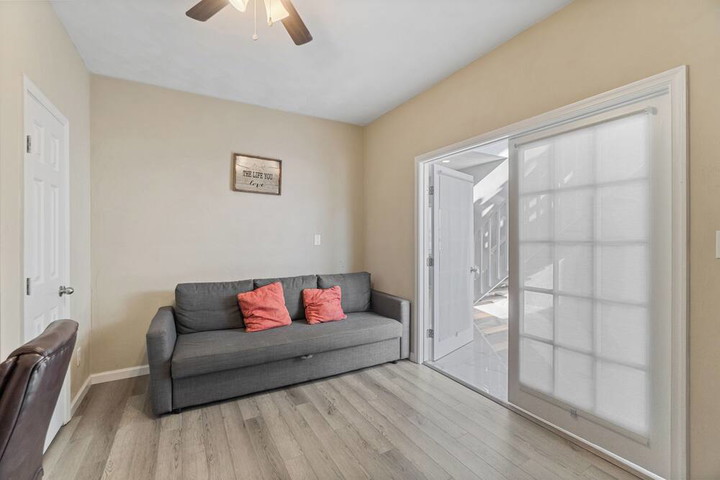 Bright 3-bedroom Beach House With Ac In Charming Norfolk - Norfolk, VA