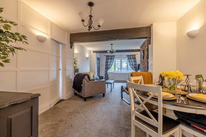 Cosy 3 Bed Home Near Dorney| Parking - By Tempstay - Buckinghamshire