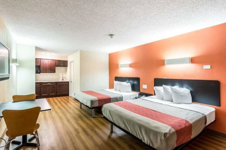 2 Queen Beds | Non-smoking - New Brunswick, NJ