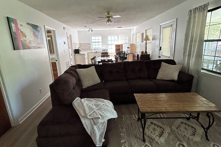 Guest House In The Heart Of Old Town Daphne, Al - Fairhope, AL