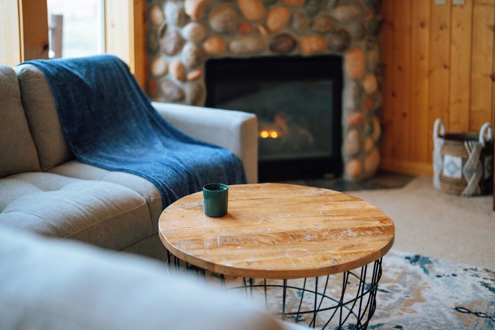 King Bed, Private Hot Tub, Running Y Resort Access, Golf Course, Crater Lake - Oregon