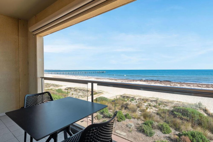 Belle Escapes - Sunset Views At The Bay - Glenelg